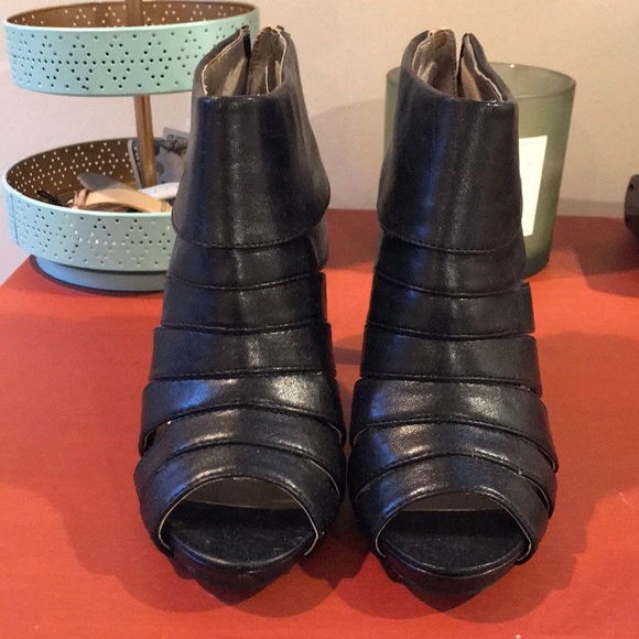 Mossimo Supply Co. | Shoes | Mossimo Shoes Size 5 2 Gently Used Twice ...